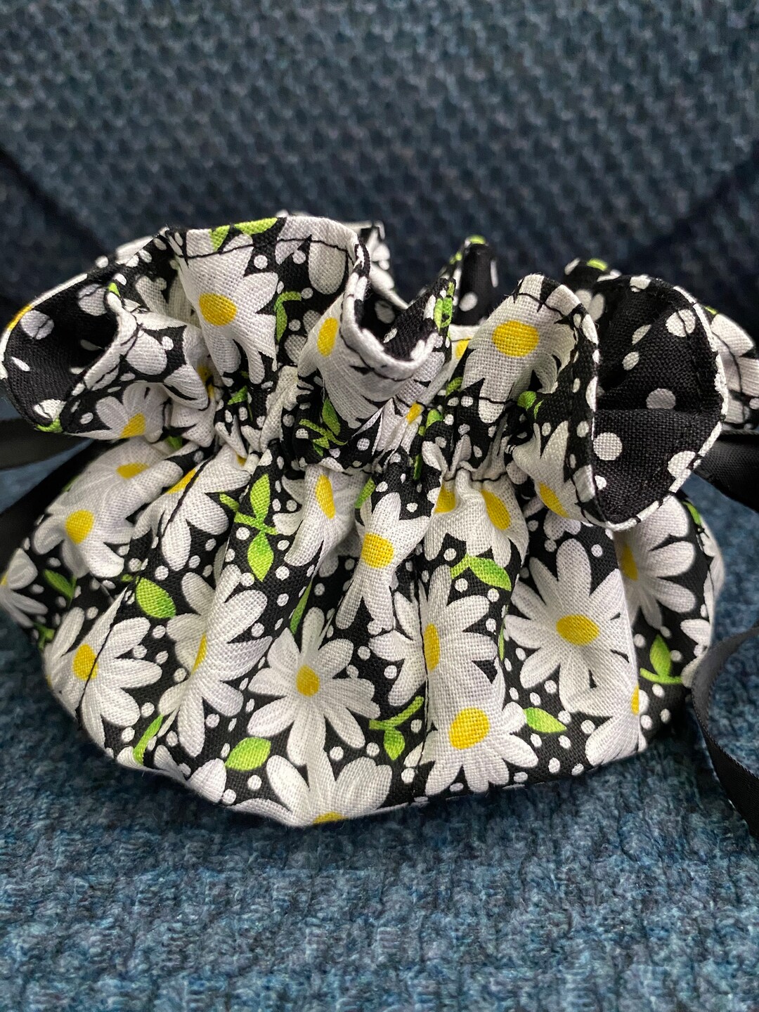 Drawstring Black and White Daisy Polka Dot Design Travel Jewelry Pouch ...