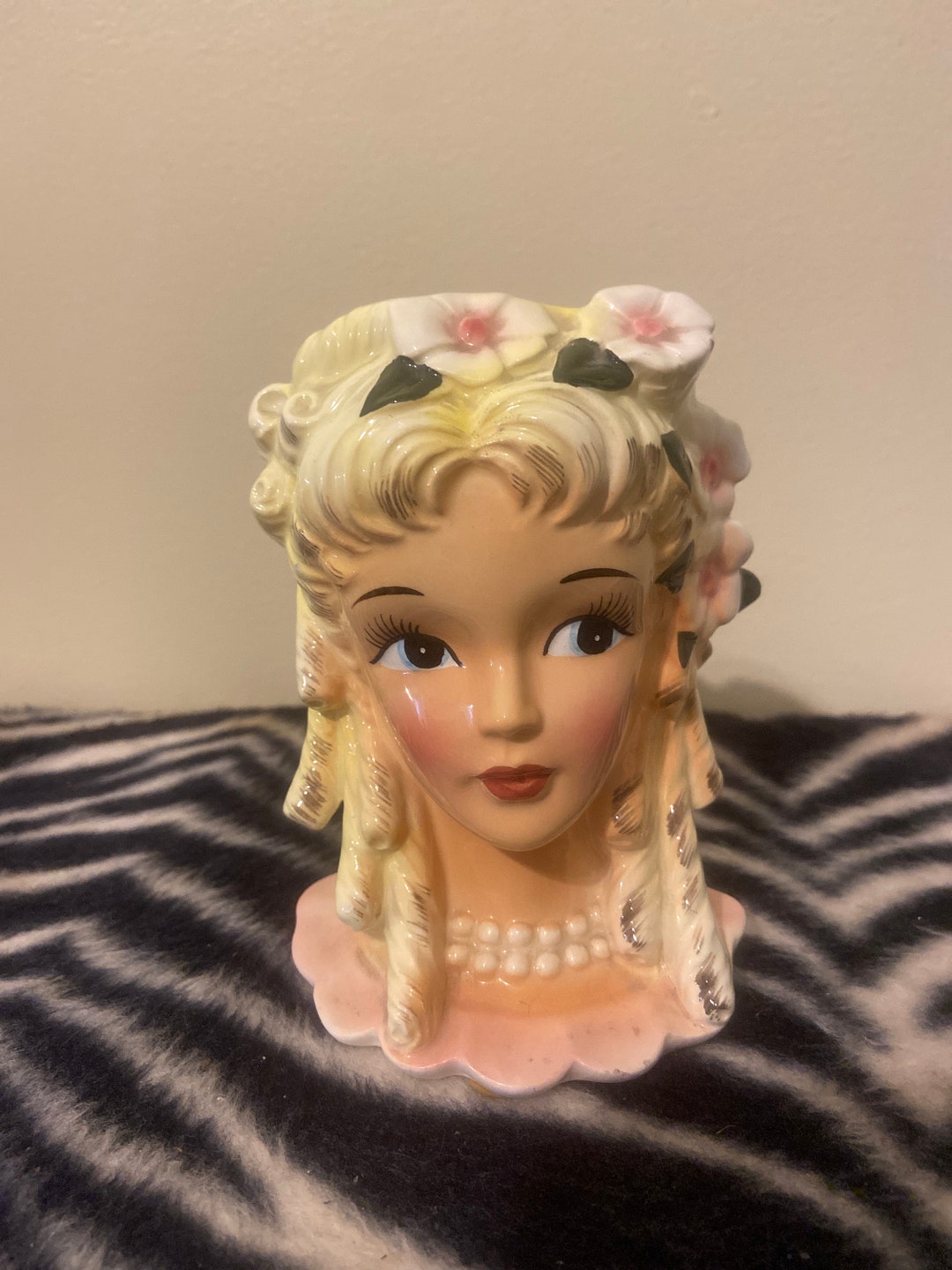 Vintage Lady Head Vase With Flowers - Etsy