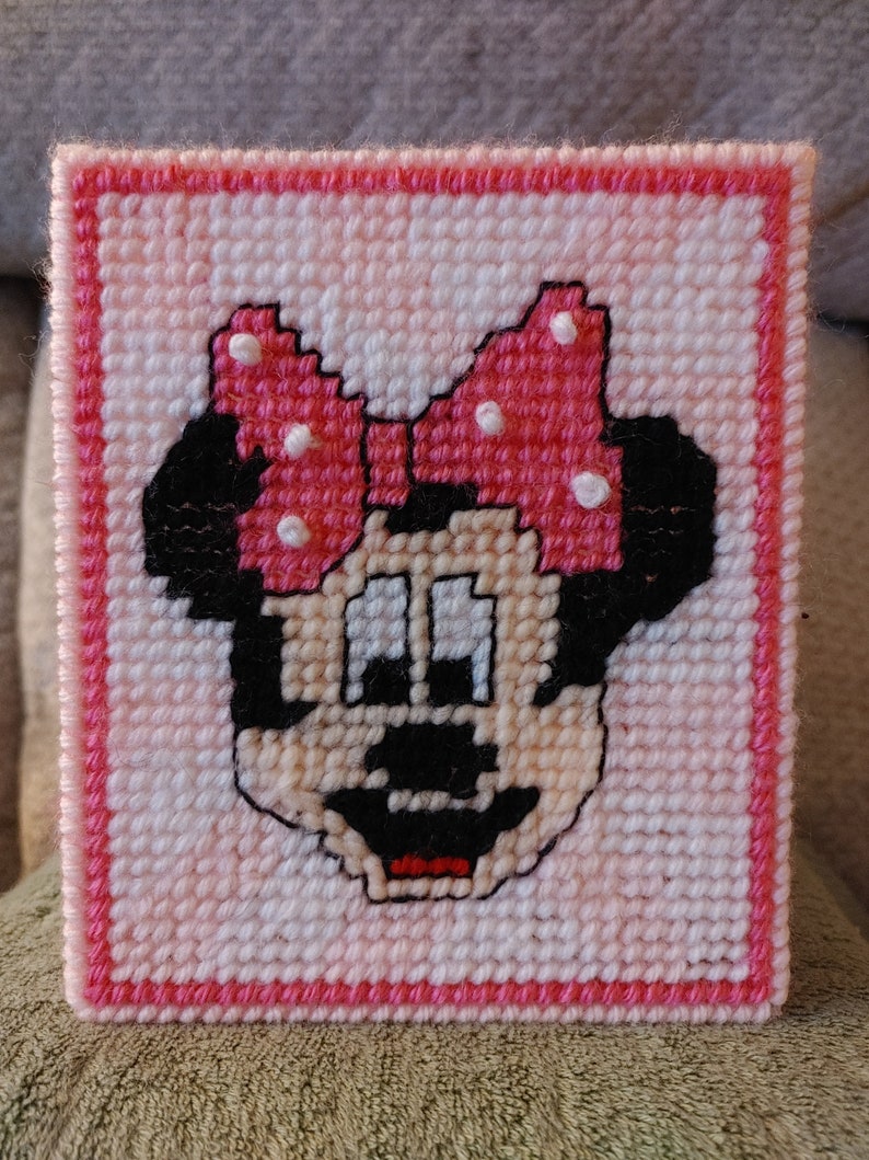 Disney - Minnie Mouse Tissue Box Cover - Etsy