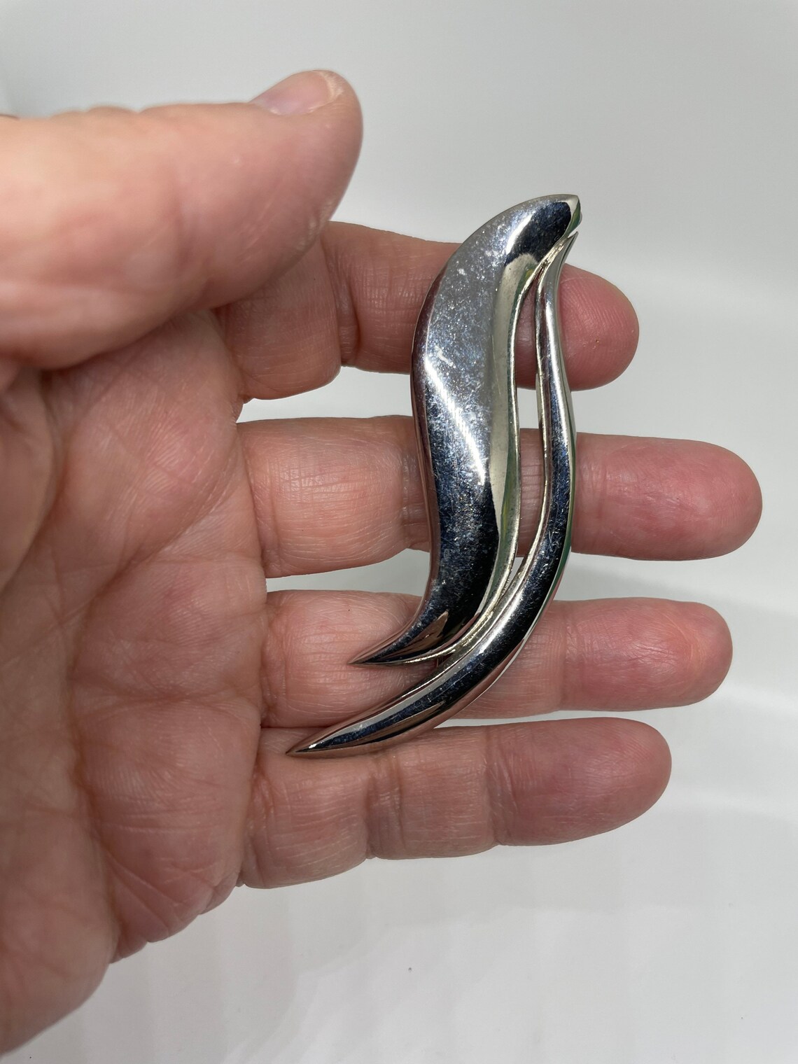 Vintage JJ 1988 Silvertone Brooch - Etsy