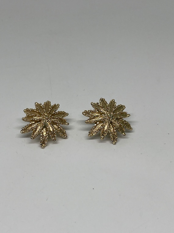 Avon vintage goldtone clip - Gem Avon vintage goldtone clip - Gem