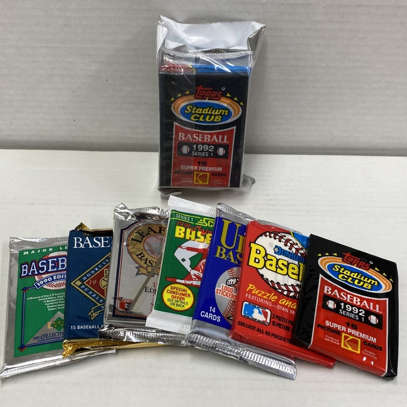 Nfl Football Cards Huge Lot Of 100+ Vintage Football Cards - Unopened ...