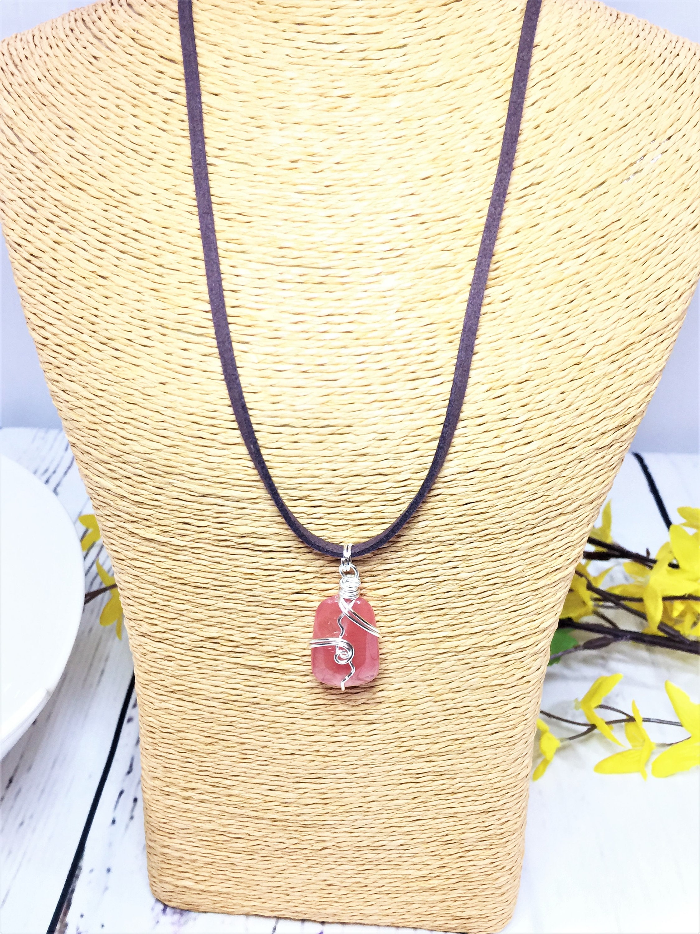 Collar elegante colgante de piedra naranja rosada pulida | Etsy