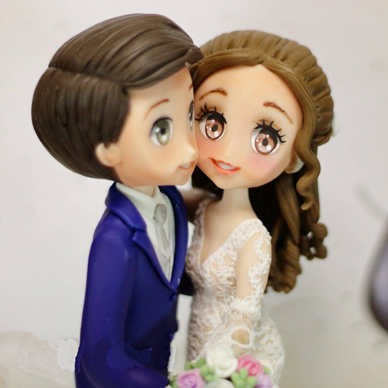 Custom Bride and Groom Cake Topper Bride and Groom Gift - Etsy