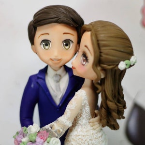 Custom Bride and Groom Cake Topper, Bride and Groom Gift, Personalized ...