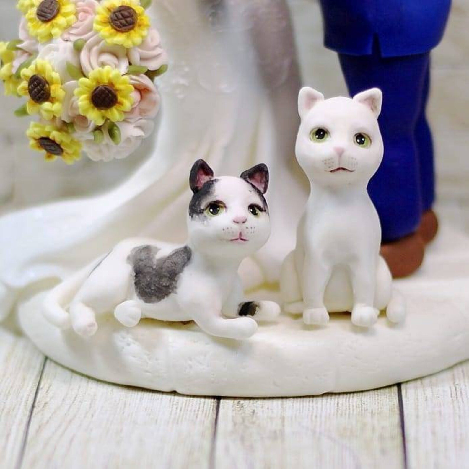 Wedding Cake Topper Bride and Groom With Cats, Bride and Groom With ...