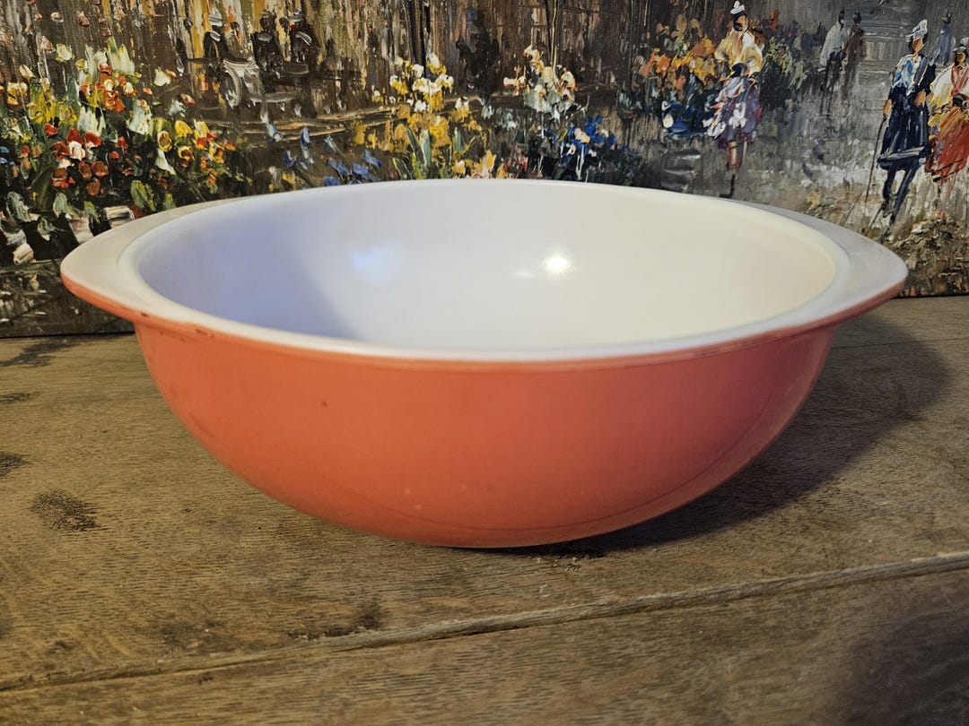 Vintage Pyrex #024 2qt Flamingo Pink Bowl - Etsy