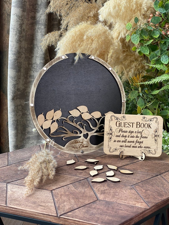 Wedding guest signing tree | Beachweddingtips.com