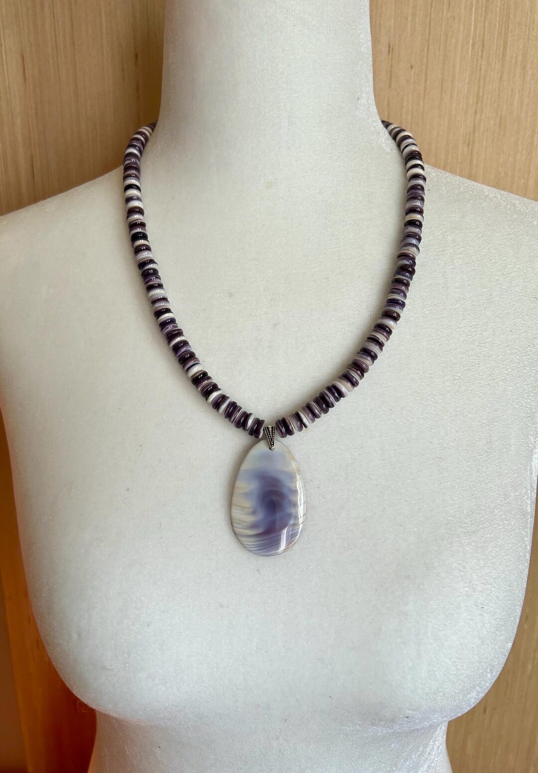 Reversible Wampum Shell Necklace and Matching Wampum Pendant With ...