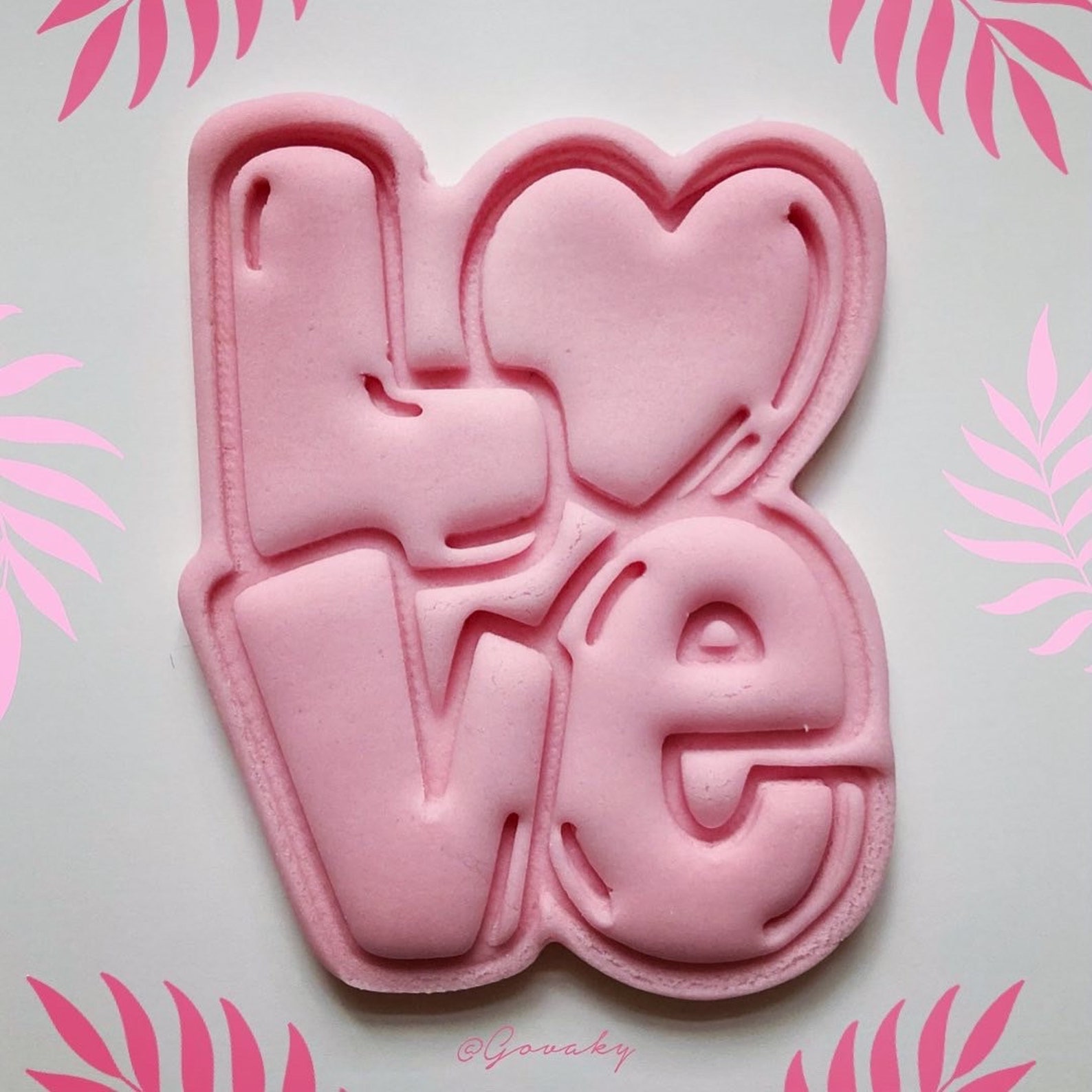 LOVE in BUBBLE LETTERS Valentine's Day cookie Cutter - Etsy UK