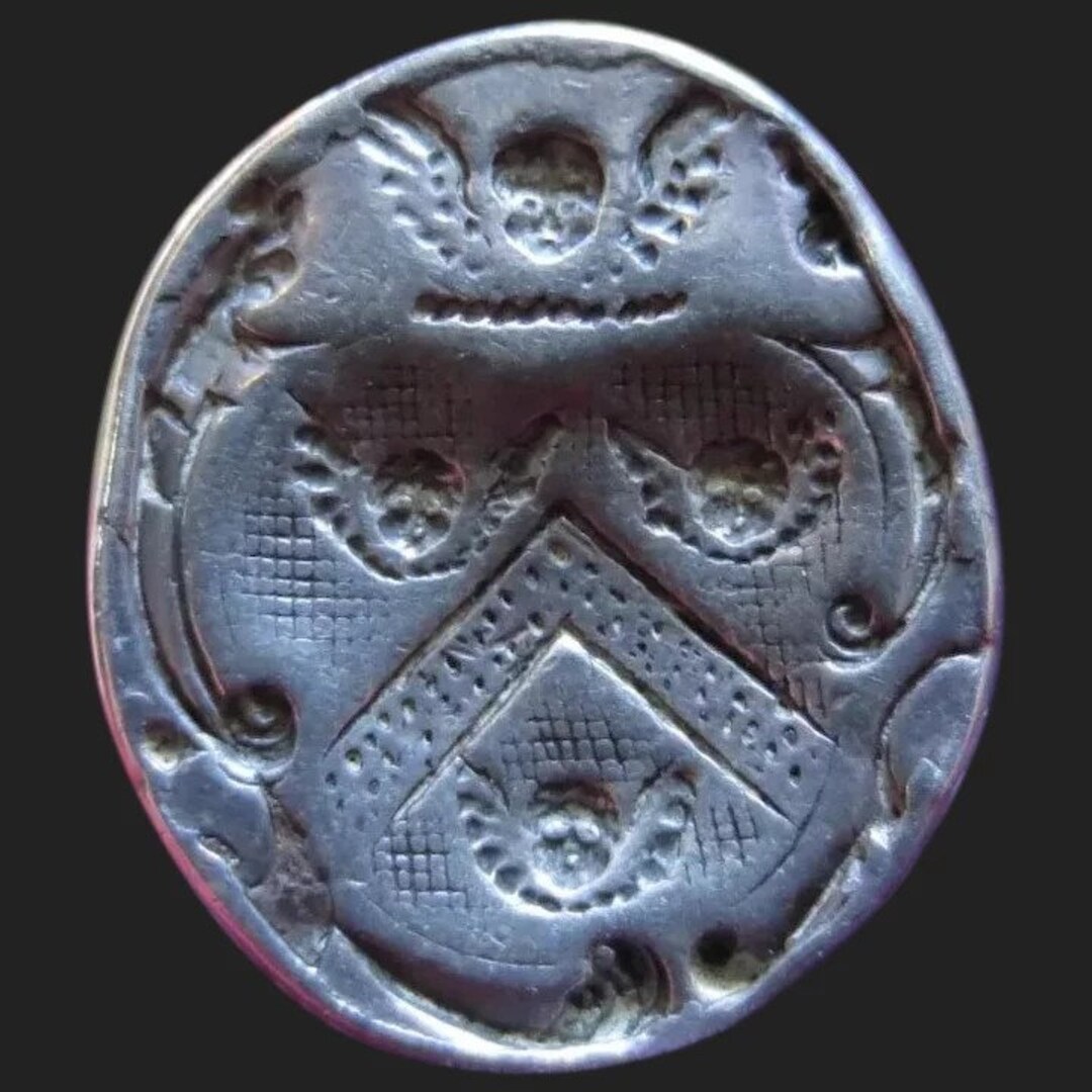 17th - 18th Century Silver Fob Pendant Cherub Angel Challoner Family ...