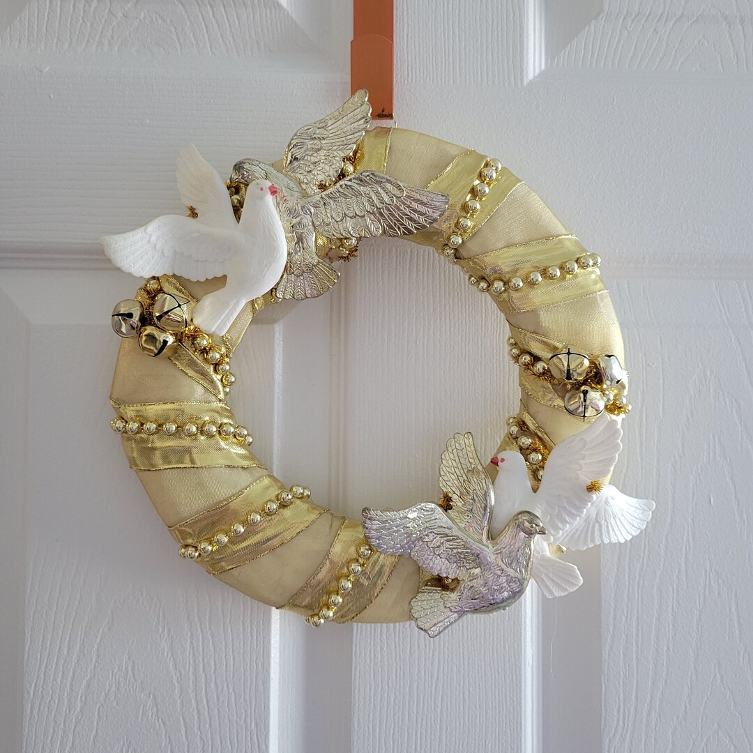 Golden Doves Christmas Wreath | Wall Decor - Etsy