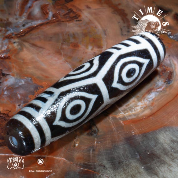 Unique Handmade Tibetan , Very Old Six Eyes Dzi Bea… - Gem