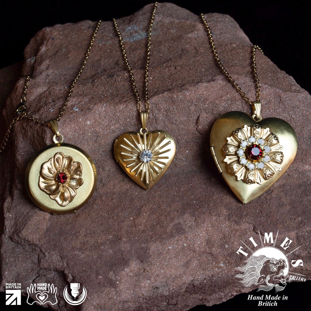 Gold Locket With Photos, Tiny Locket Necklace, Personalised Photo ...