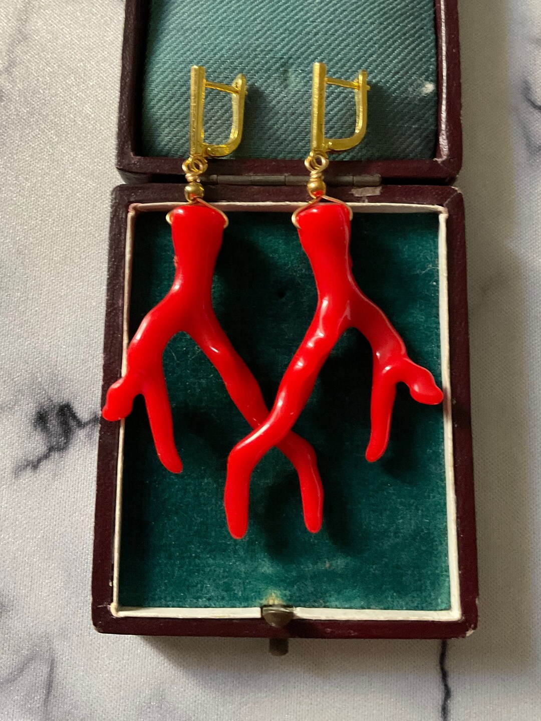 Vintage BAKELITE CORAL Rouge GOLD Plated Earrings - Elegant Original ...