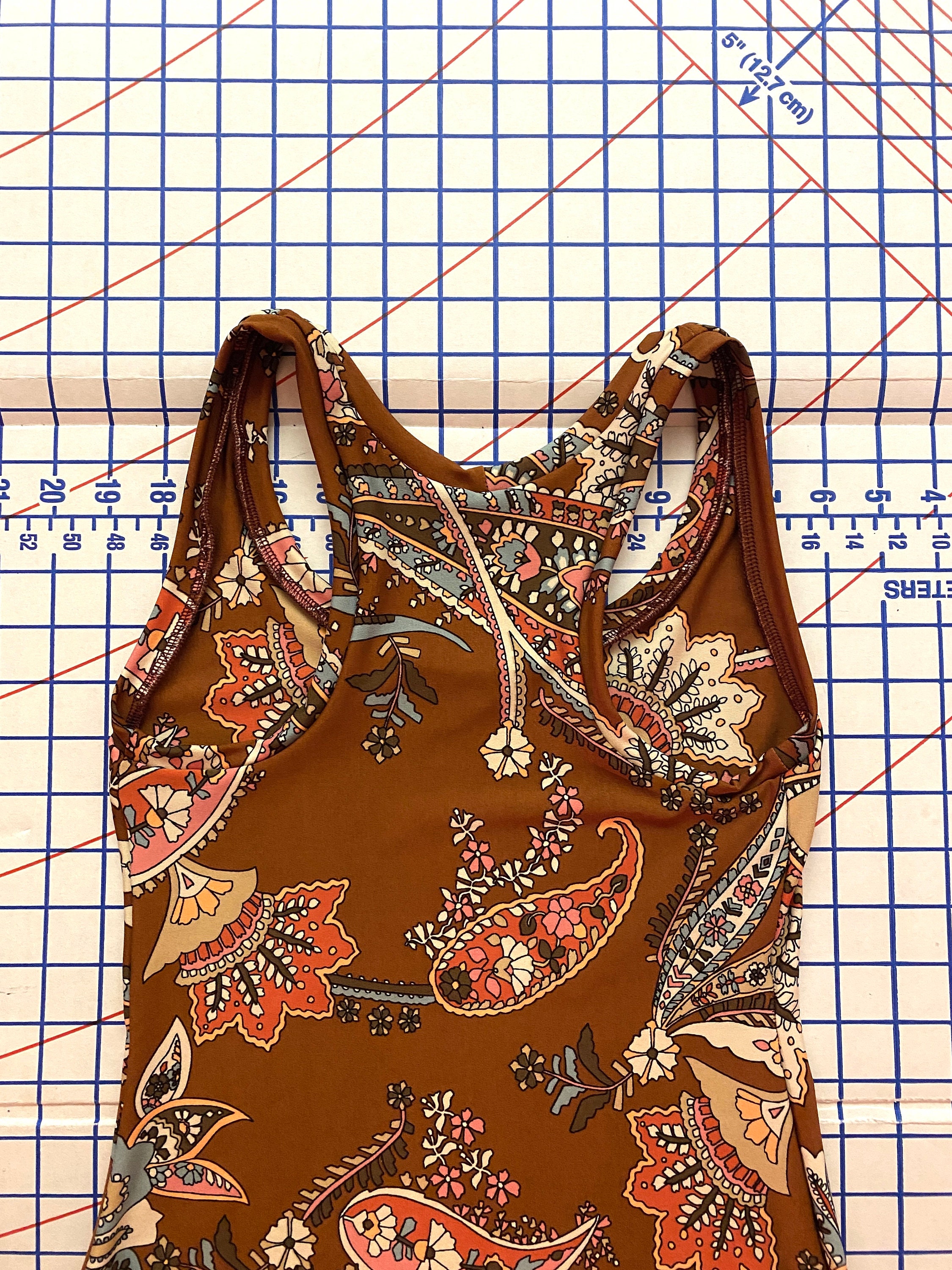 Racerback Leo - Etsy