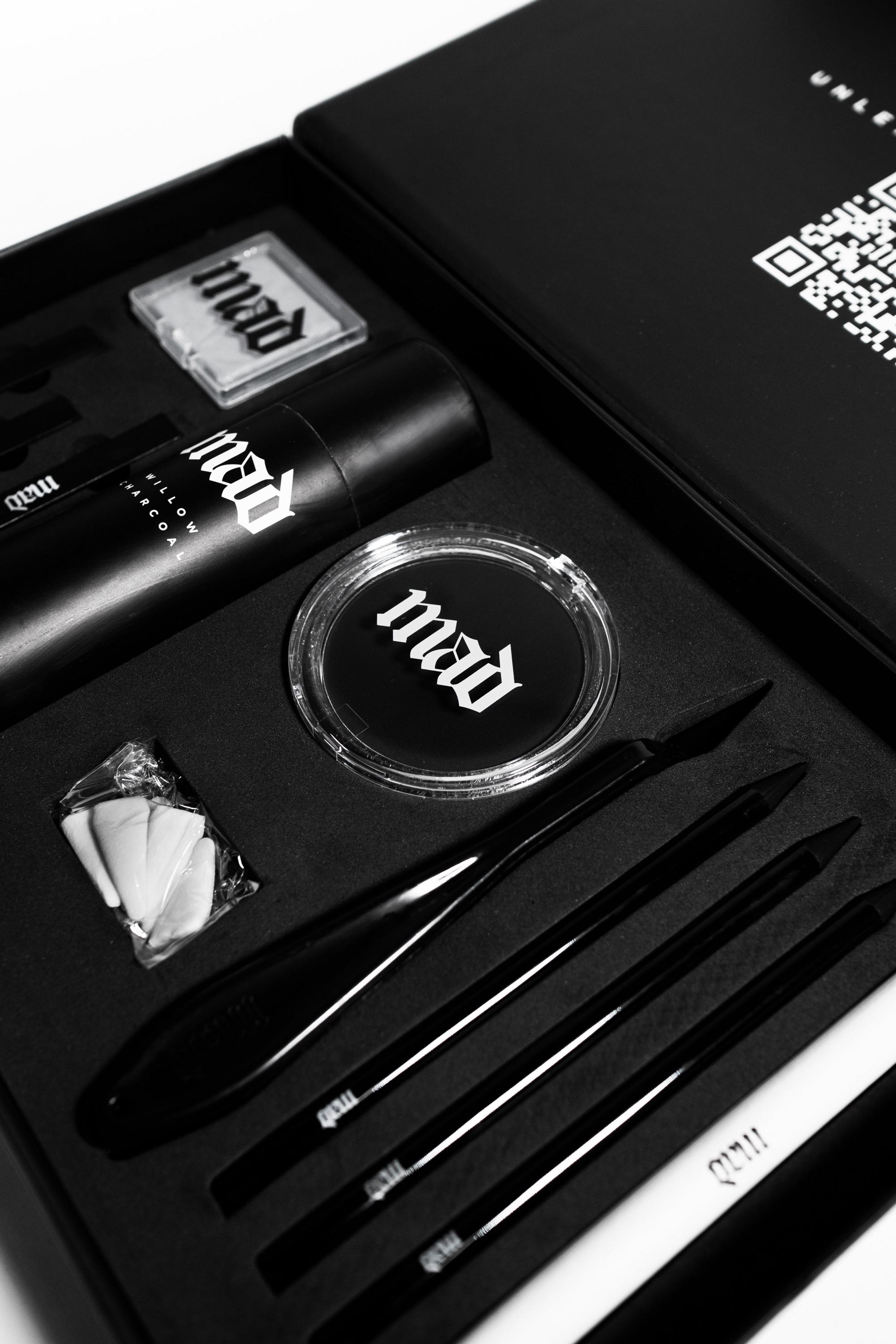 MAD ESSENTIALS CHARCOAL Art Kit - Etsy