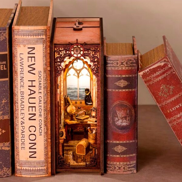 Book Nook Shelf Insert - Etsy