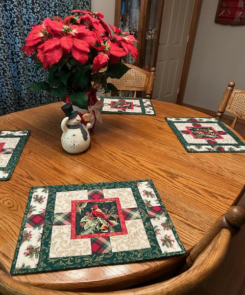 Pretty Cardinals Set of (4) Quilted Placemats ~ Winter Table Decor ...