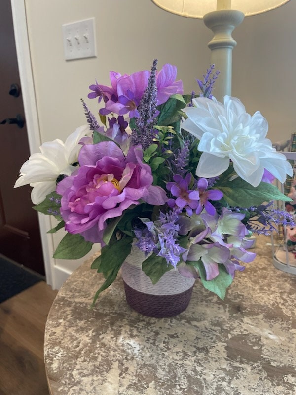 Pretty Lavender Floral Bouquet ~ Mixed Floral Arrangement ~ Farmhouse ...