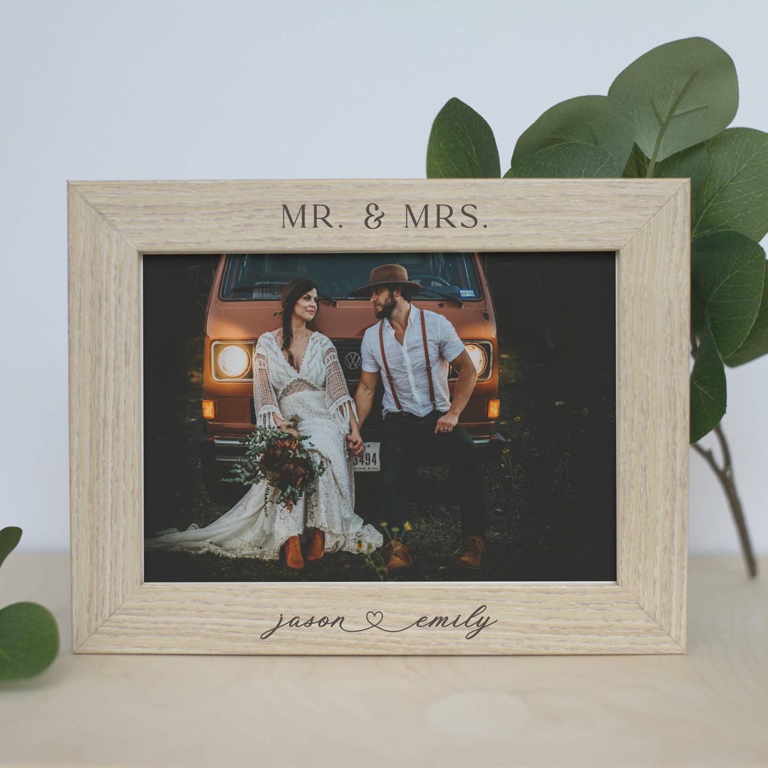 Personalized Wedding Picture Frame Engraved Couple Keepsake Photo Frame ...