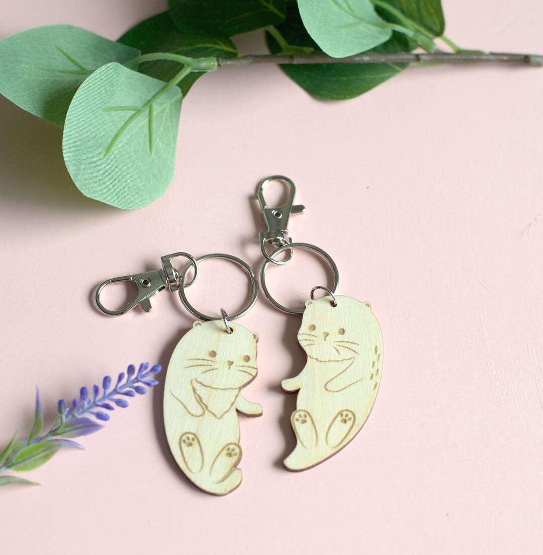 Personalized Couples Keychain Set Interlocking Otter Keychain Custom ...