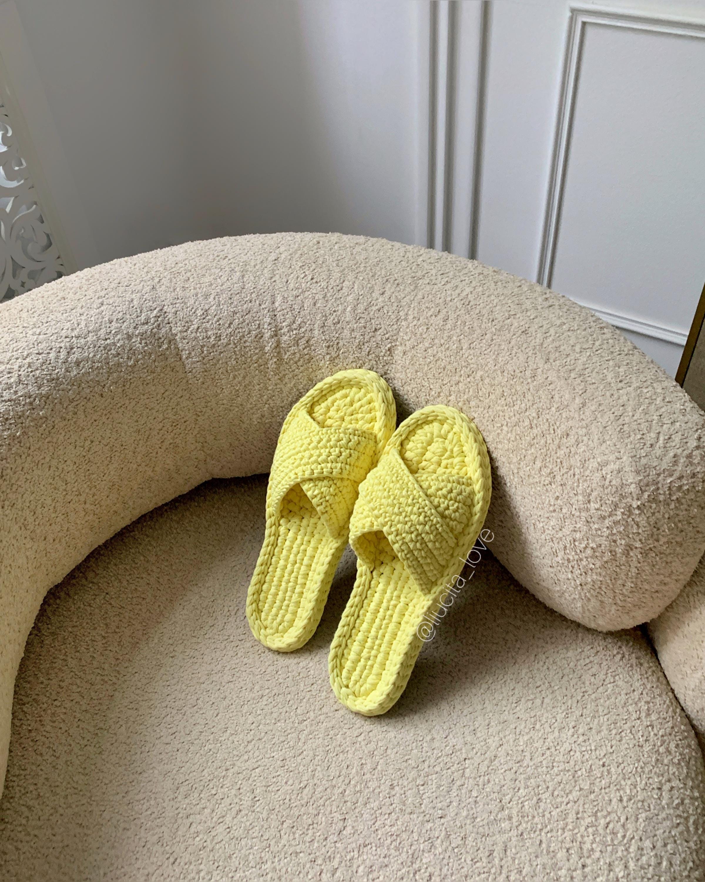 Crochet Slippers Pattern PDF, Criss Cross T-shirt Yarn Slippers, Step ...