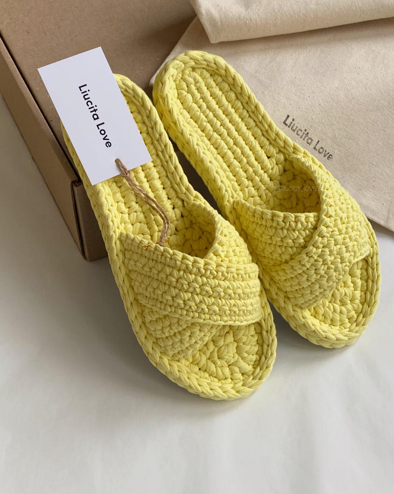 Crochet Slippers Pattern PDF, Criss Cross T-shirt Yarn Slippers, Step ...