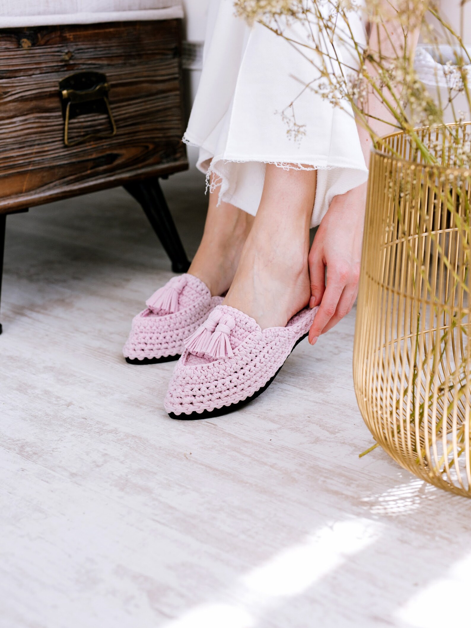 Mules With Tassels Crochet Tutorial PDF Step-by-step Video, T-shirt ...