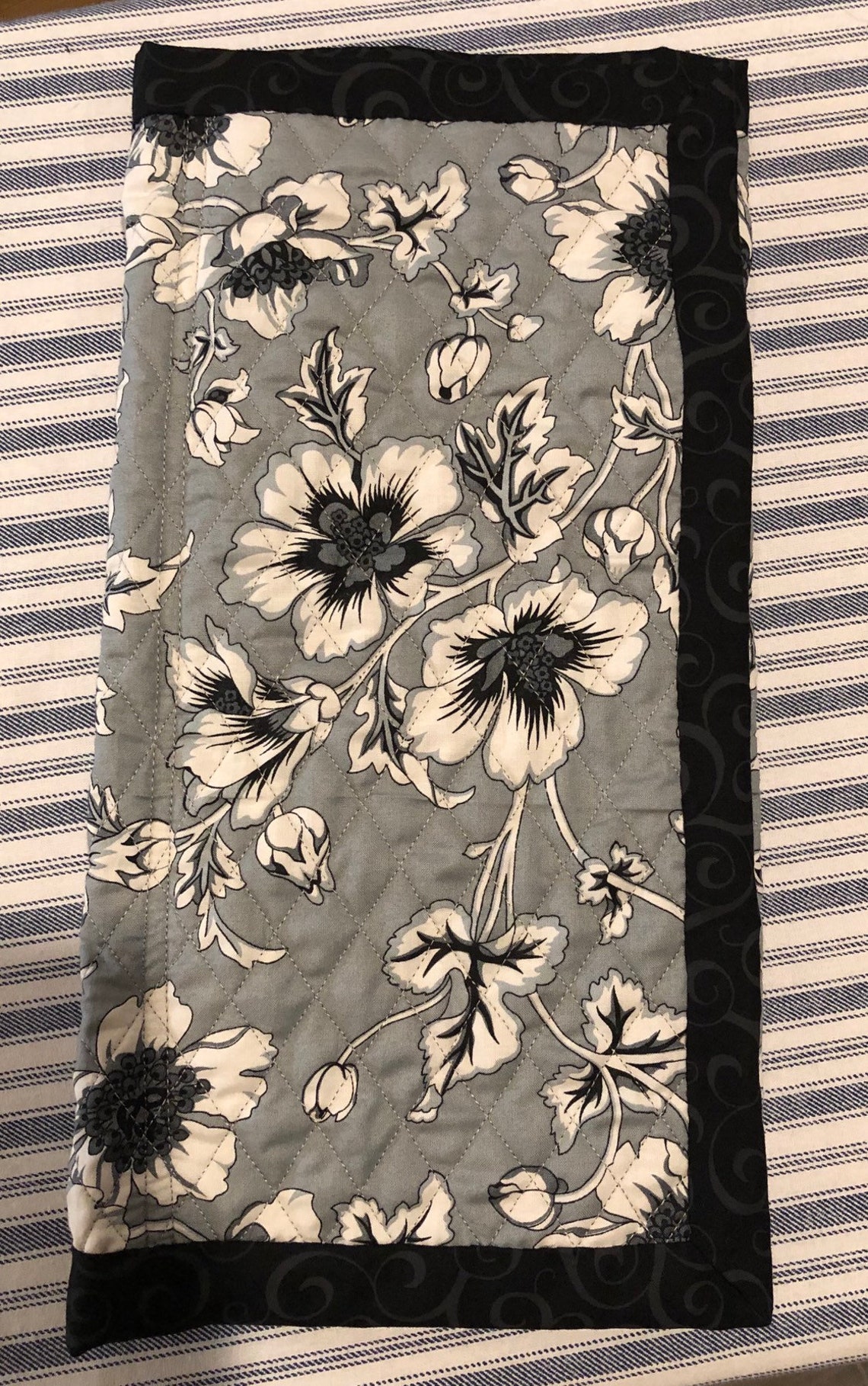 Handmade DAR Insignia Pin Case (custom/ Made to Order) - Etsy