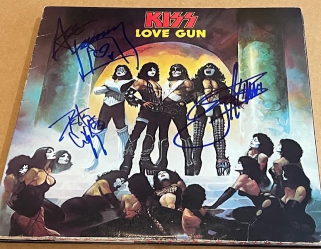 Gene Simmons Peter Criss & Ace Frehley Signed Autographed KISS Love Gun ...