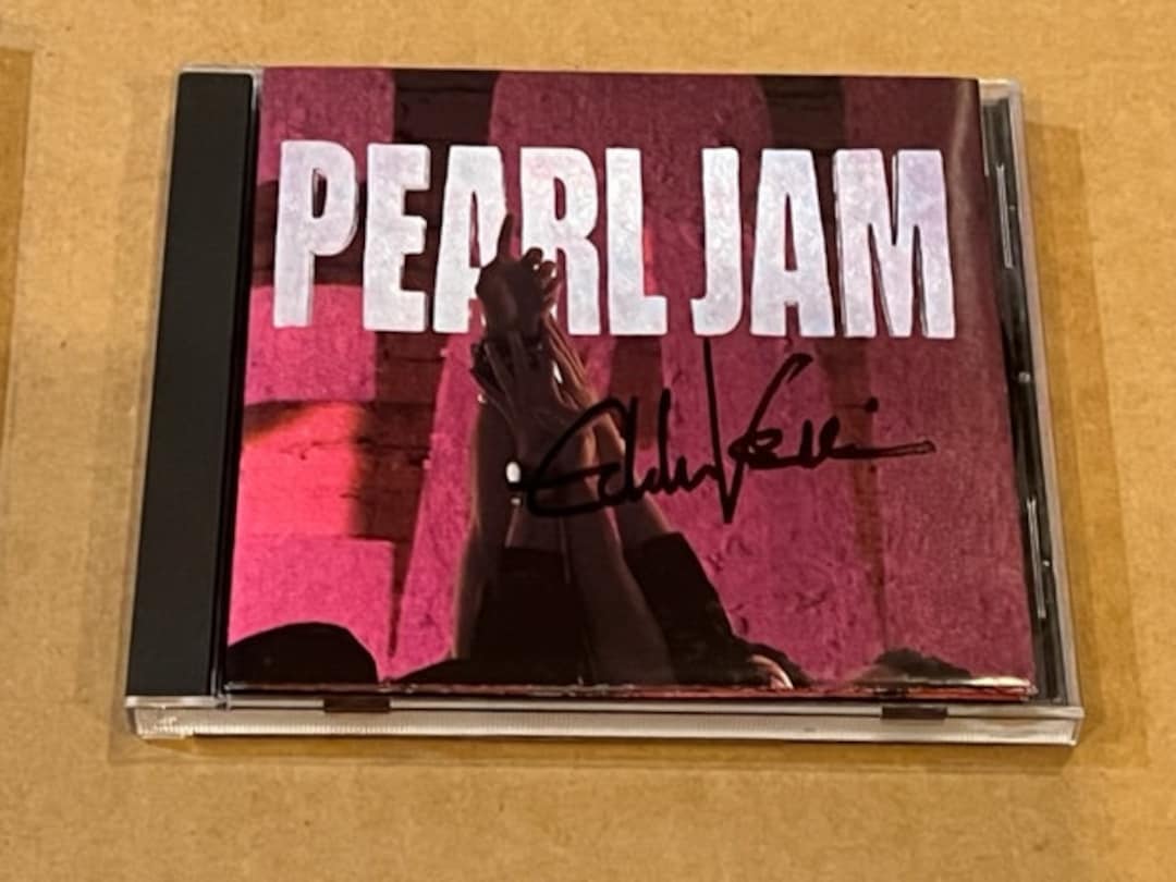 Eddie Vedder Signed Autographed PEARL JAM Ten CD Booklet - Etsy