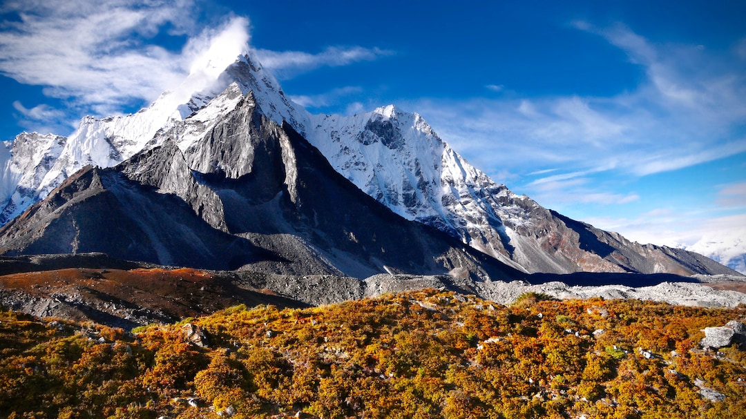 Himalayas Fascinating High Peaks, Mountains Autumn Colors Everest ...