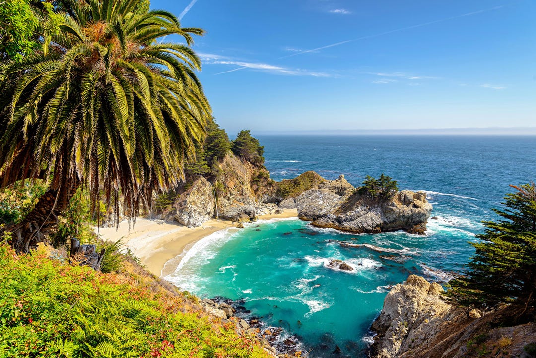 Mcway Falls in Julia Pfeiffer Beach, Big Sur, California, Rocky ...