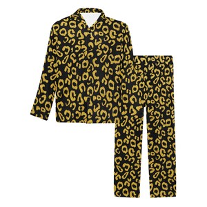 Buttoned Pajama Set for Men Snow Leopard Print, Long Sleeve Pajamas ...