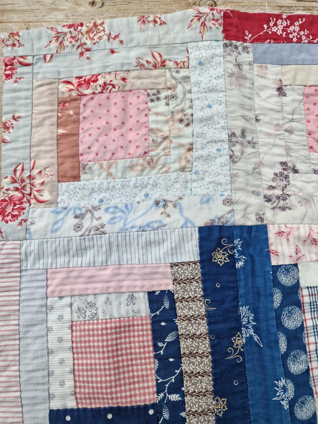 A Pretty Piece of Vintage Patchwork, Log Cabin Patchwork Piece, 15"×15 ...