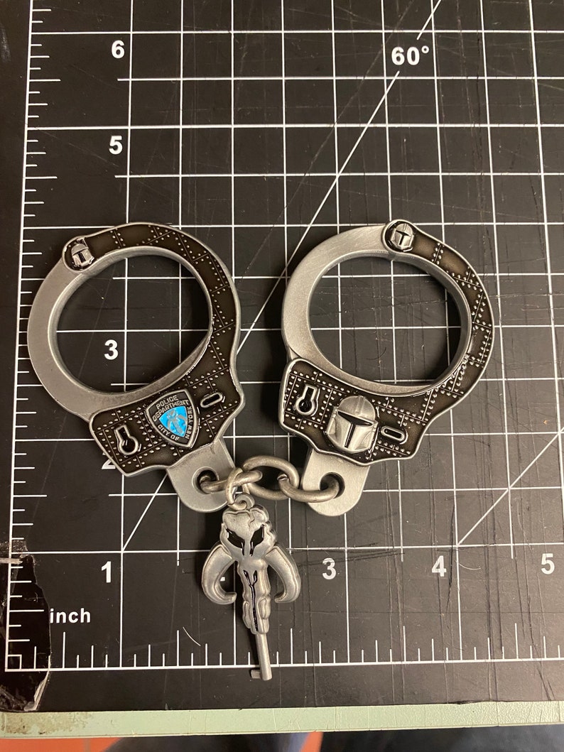 Mandolorian Handcuffs Challenge Coin - Etsy