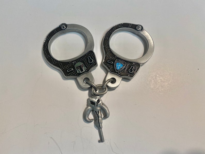 Mandolorian Handcuffs Challenge Coin - Etsy