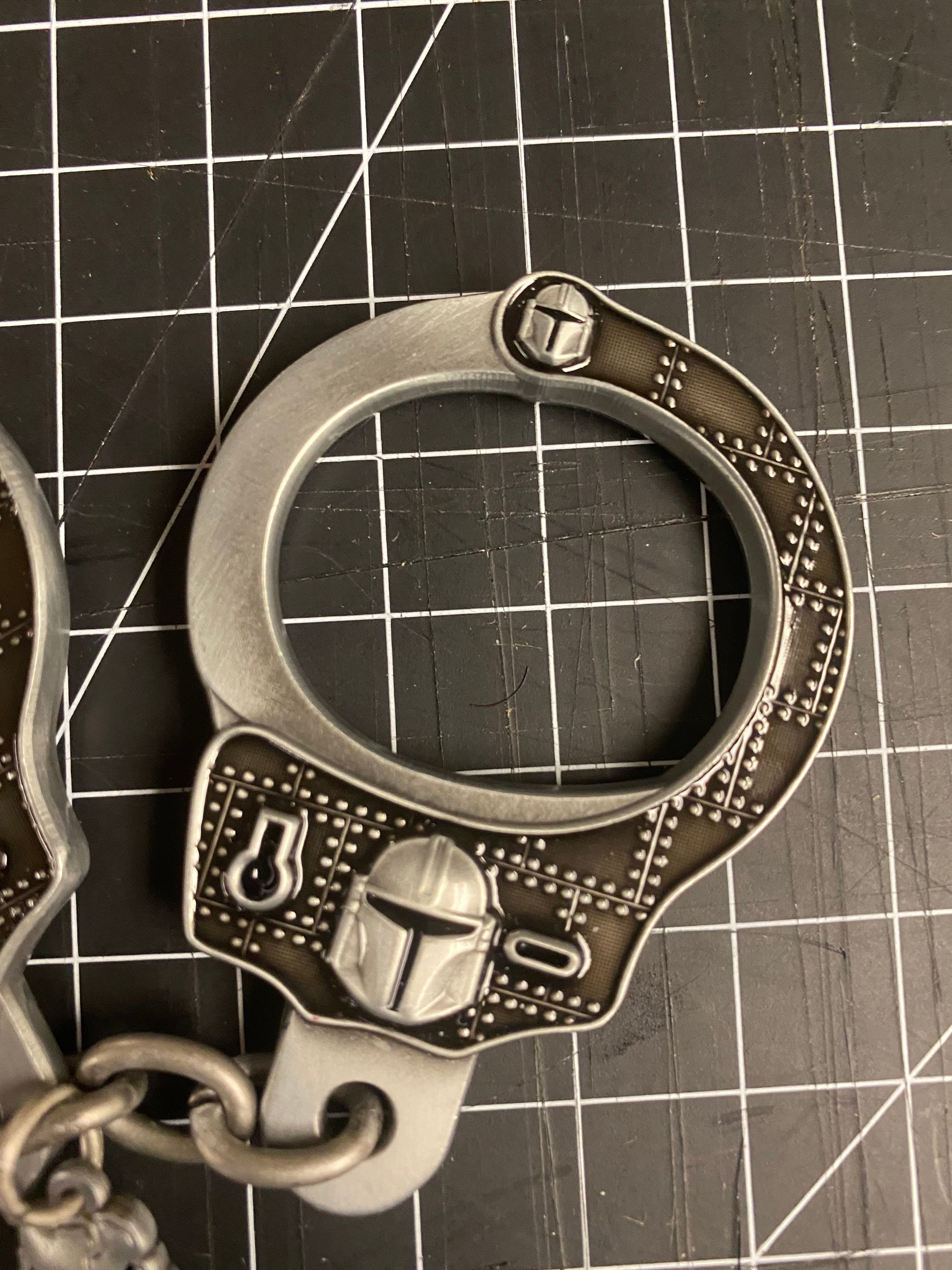 Mandolorian Handcuffs Challenge Coin - Etsy