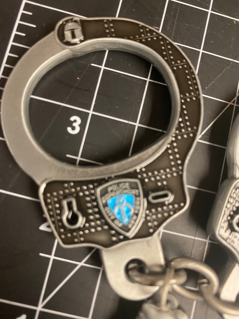 Mandolorian Handcuffs Challenge Coin - Etsy