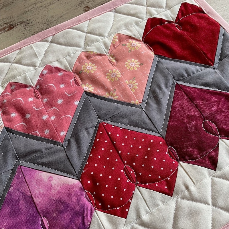 Heart Table Runner - Etsy