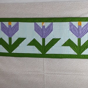 Easy Crocus Flower Table Runner PDF Quilt Pattern , Spring Table Runner ...