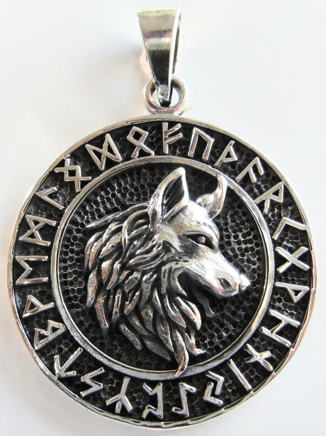 Sterling Silver 925 Wolfs Head in Rune Circle Pendant - Etsy