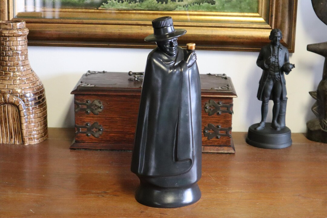 1970's Wedgwood Pottery sandeman Scotch Whisky Decanter Figural Whisky ...