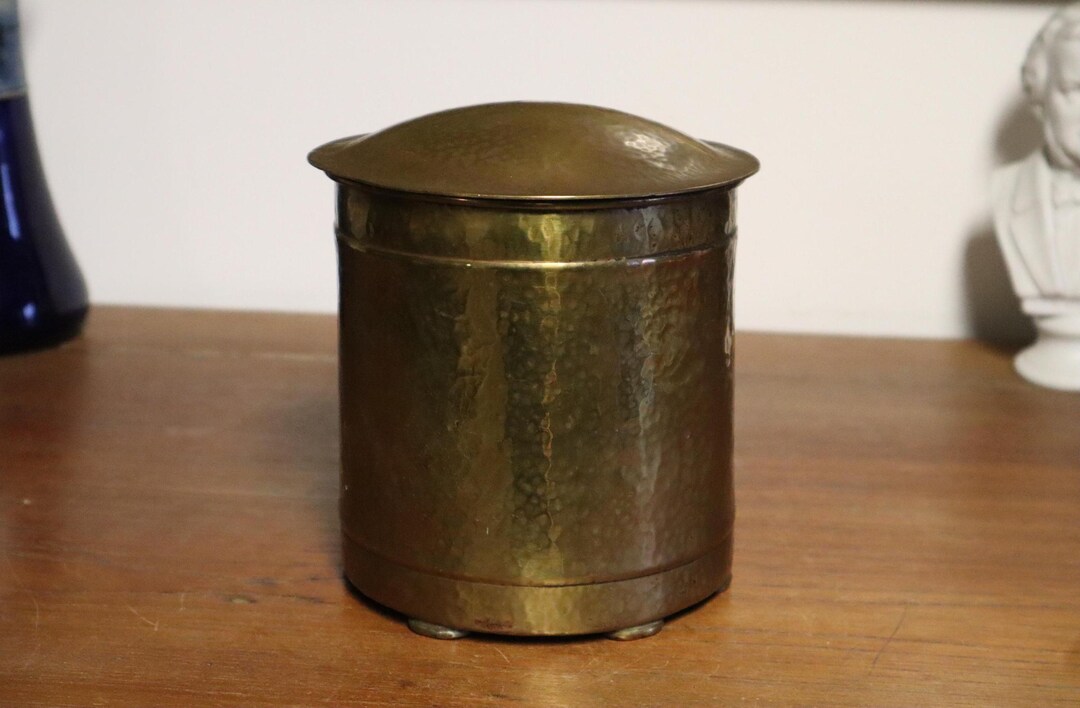 C1920 Brass Arts & Crafts Biscuit Barrel With Hammered Finish - Made in ...