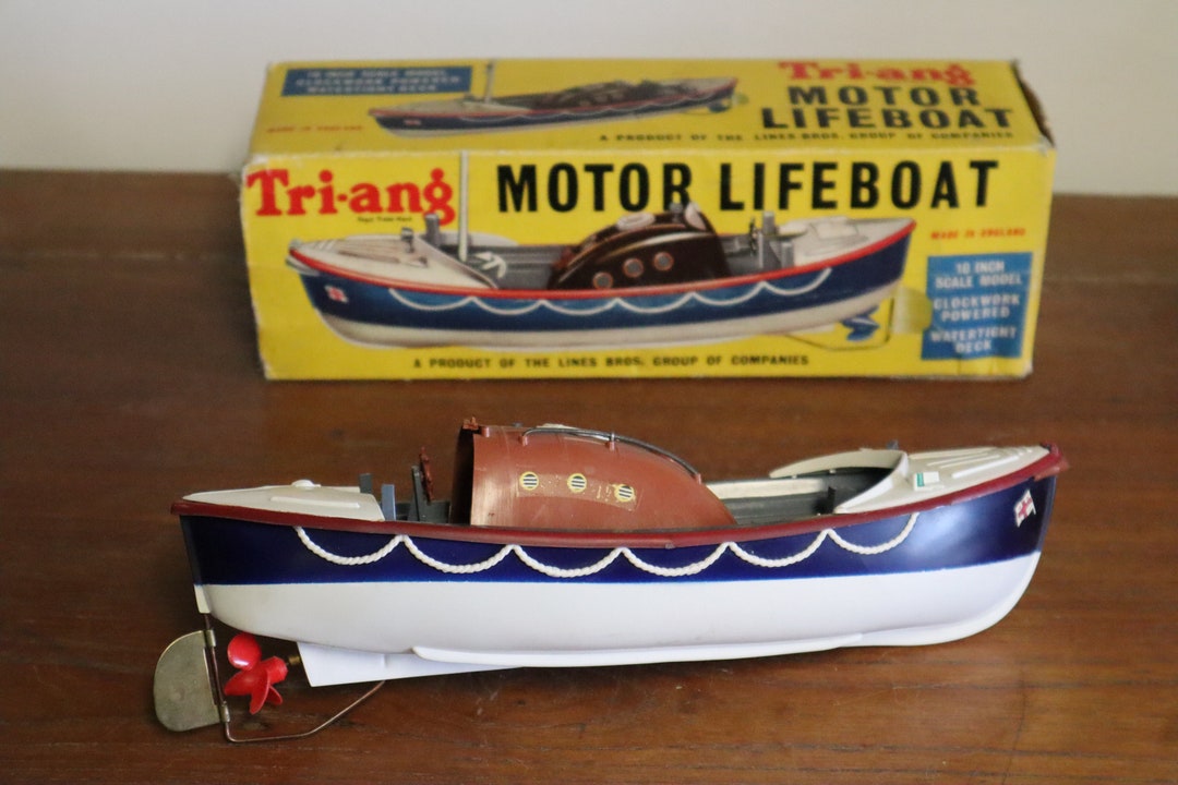 Vintage TRIANG Clockwork Motor Lifeboat RNLI Model 401S Working With ...