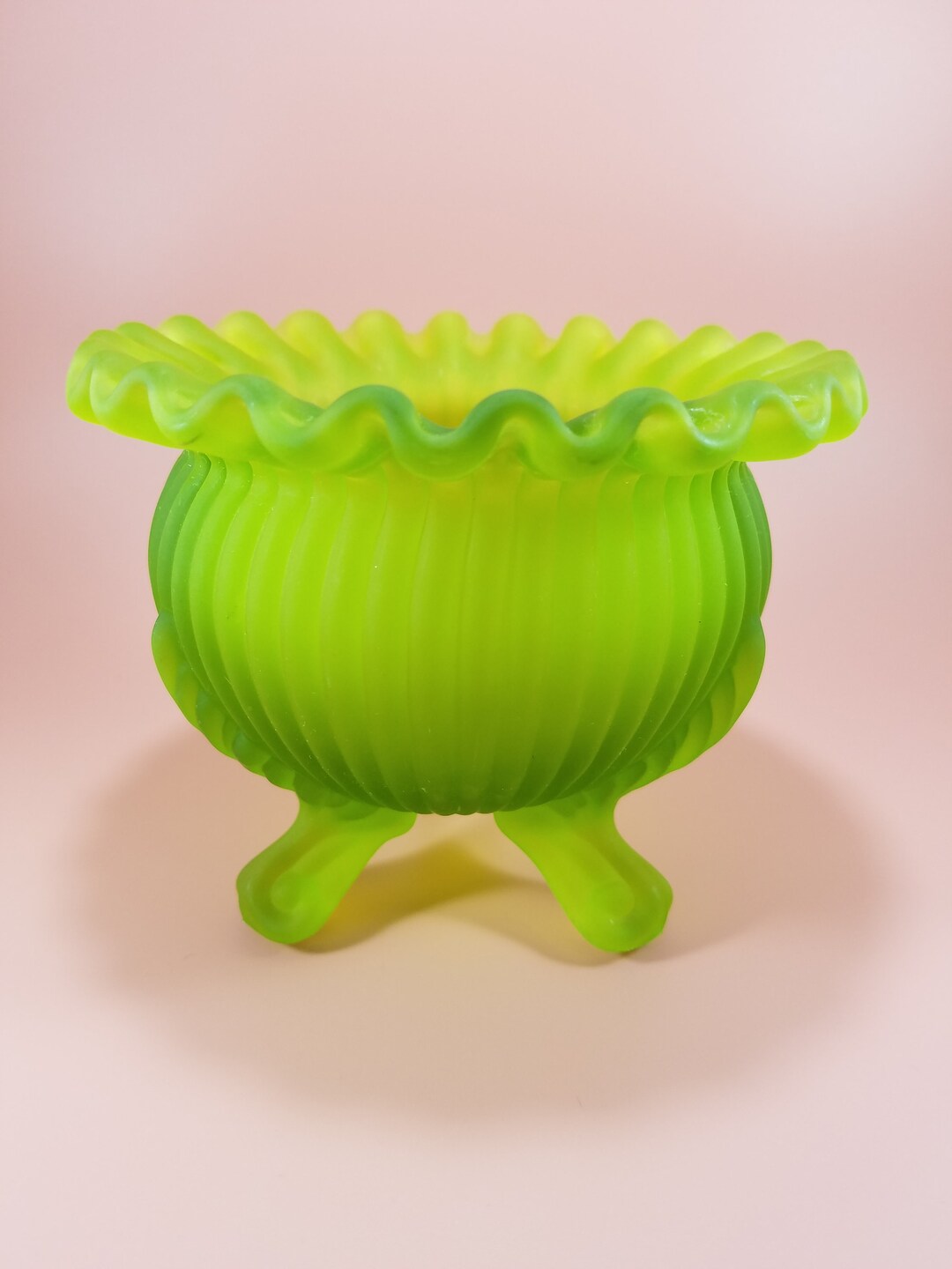 Westmoreland Tri Footed Ribbed Green Satin Glass Gypsy Kettle With ...