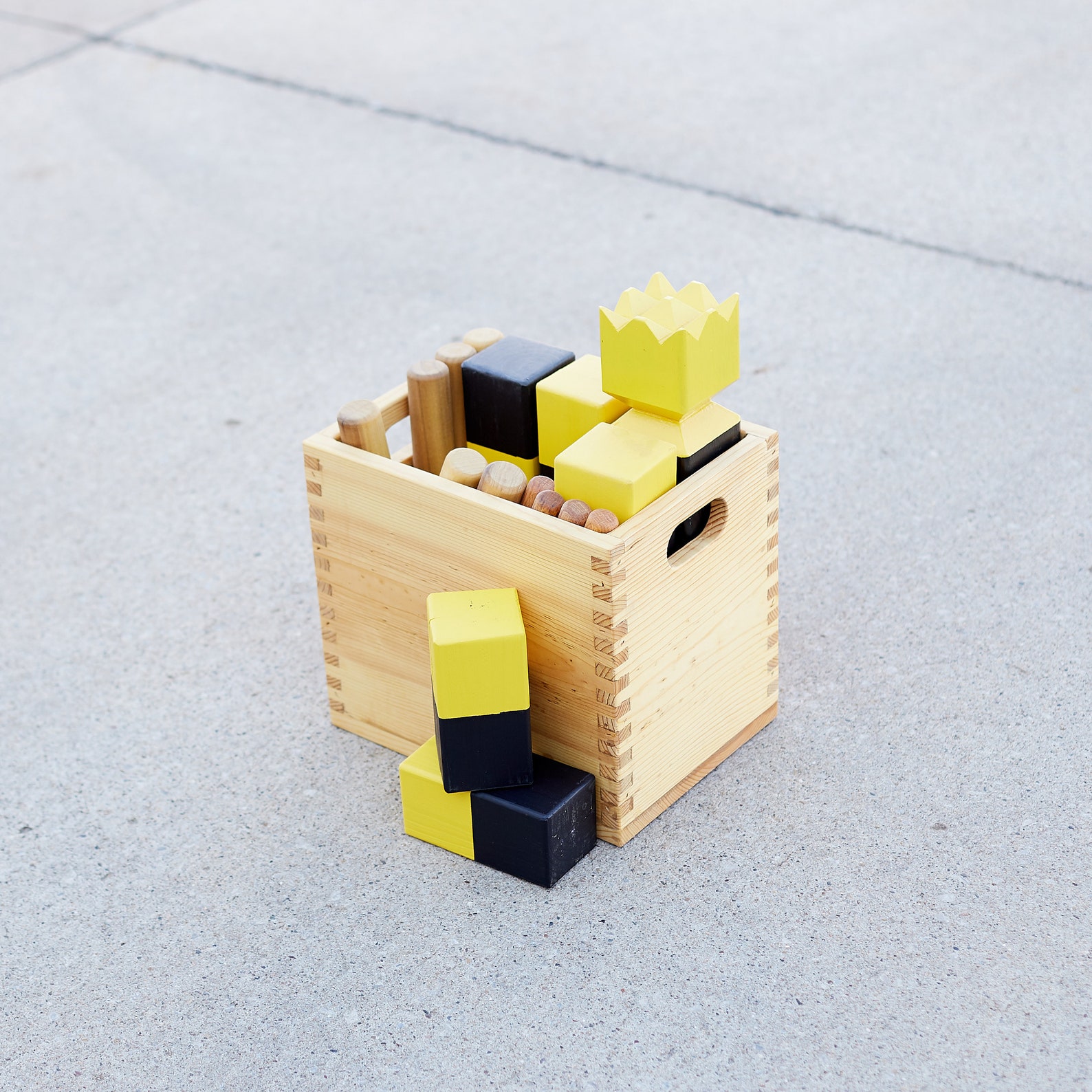 Kubb Game W/ Natural Box (black & Yellow) - Etsy