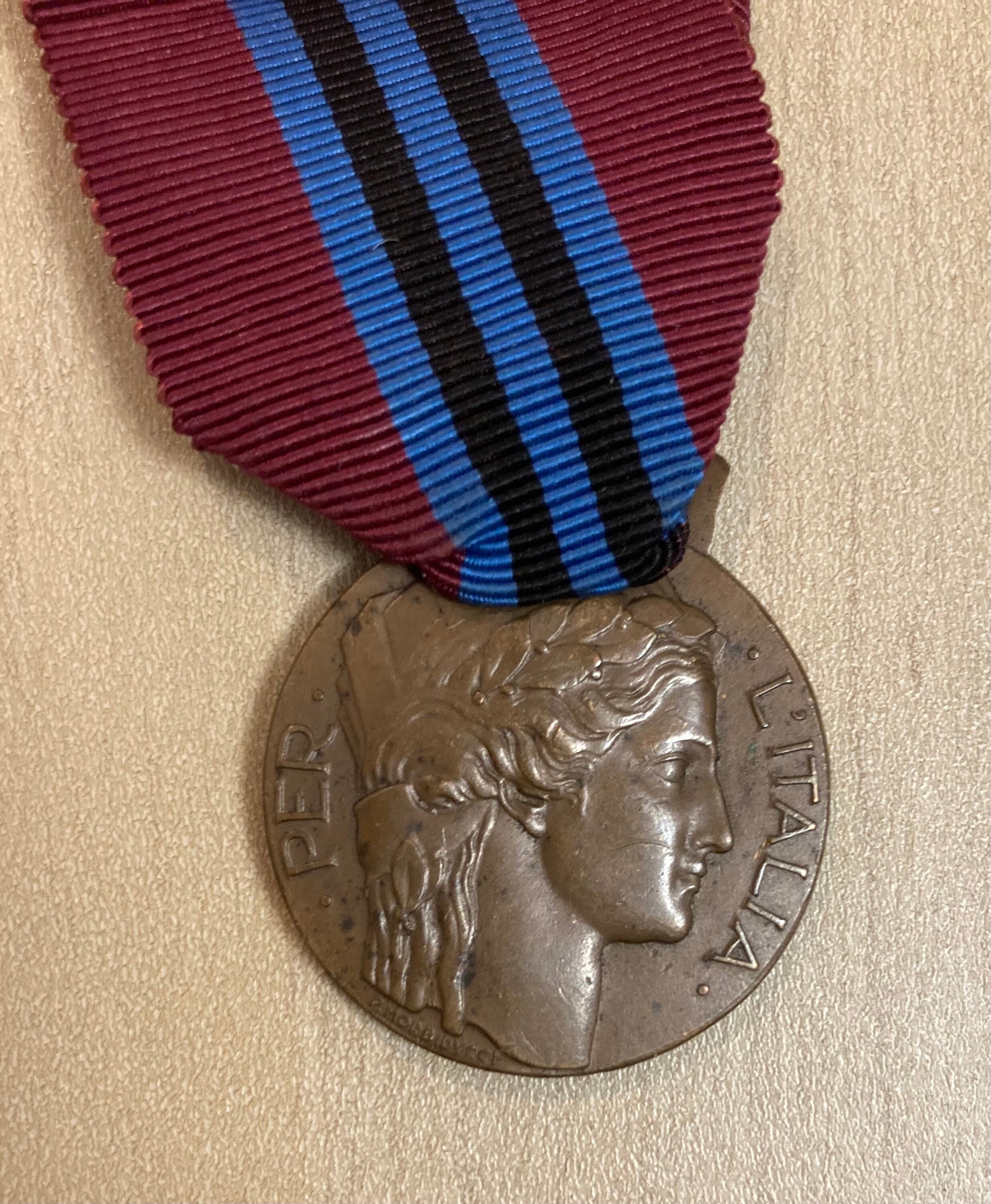 Original Rare Vintage Italian Military Medal for Volunteers in the ...