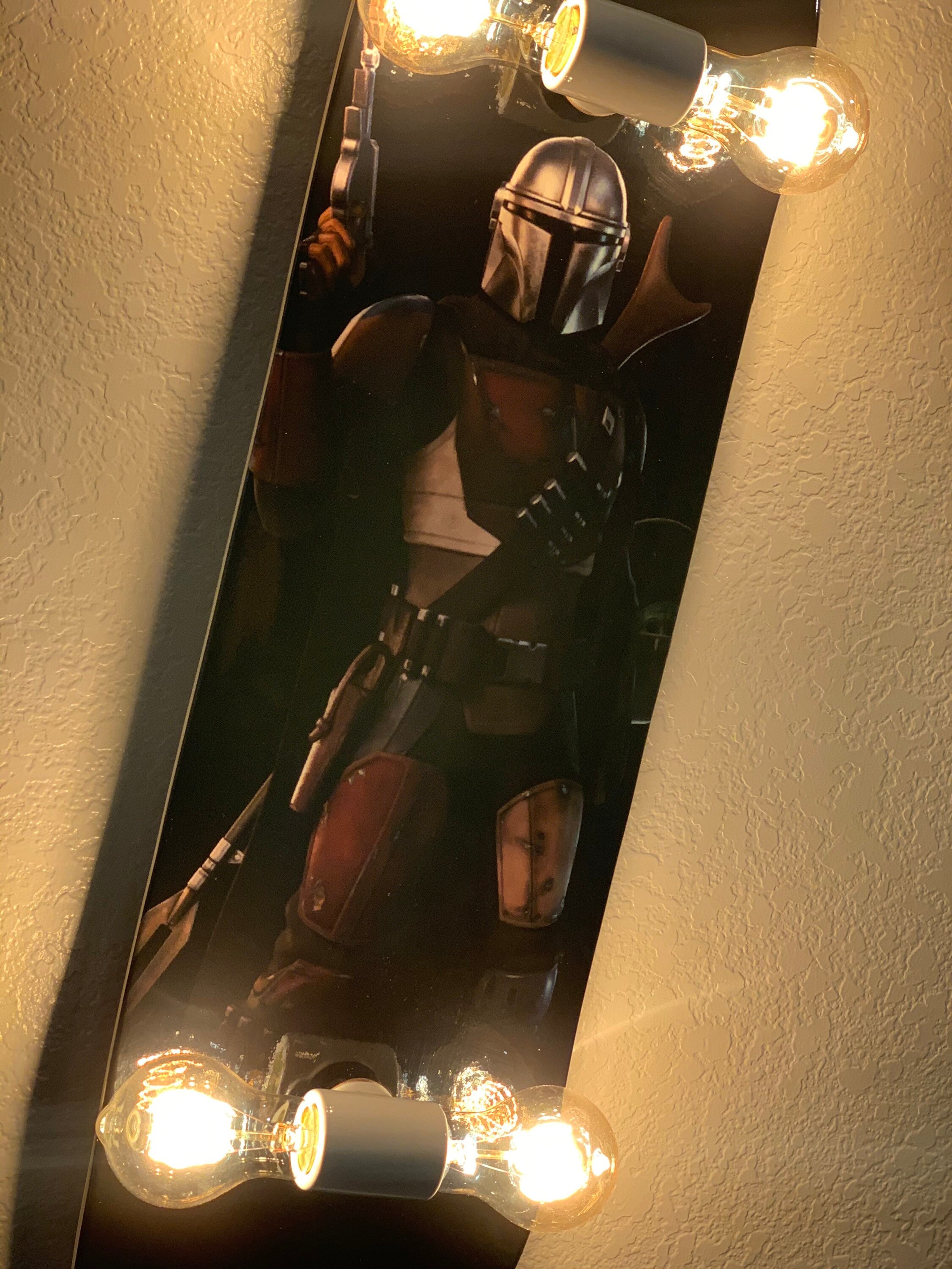 Mandalorian Skateboard Lamp - Etsy